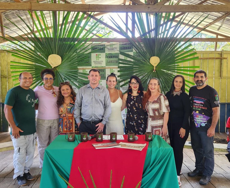 Indígenas se formam no curso técnico em Florestas do Ifam — Ministério ...