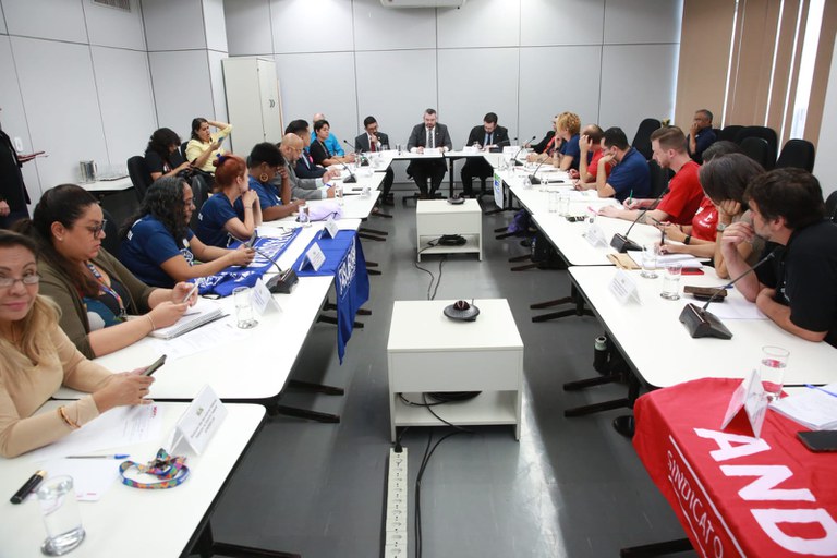 MEC recebe entidades sindicais para debater condições de trabalho ...