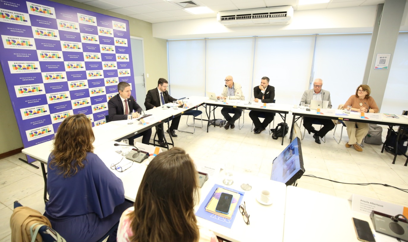 Comissão de avaliação da educação superior elege presidência ...