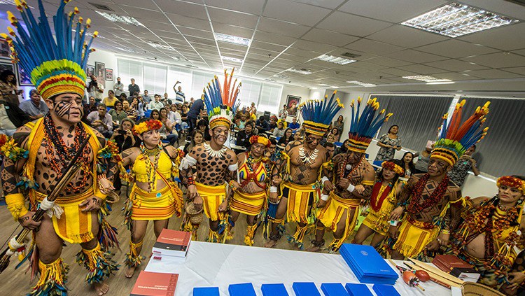 Funai homenageia personalidades que lutam pela causa indígena no Brasil ...