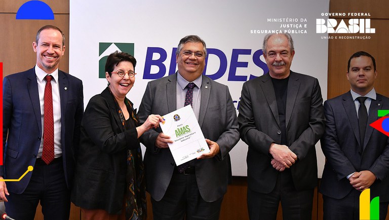 Ministro Flávio Dino vai ao BNDES para articular financiamento para o ...