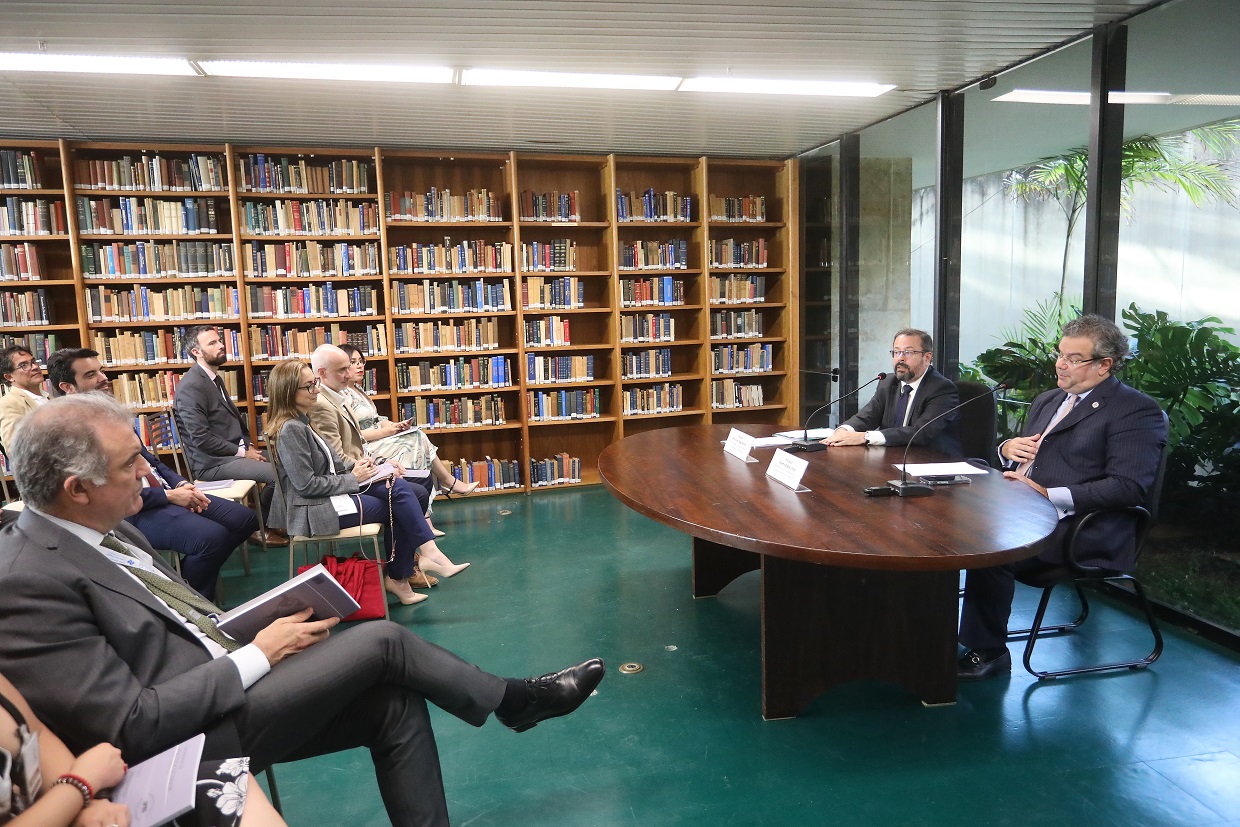 Palestra do Ministro Almir Lima Nascimento (IPRI) — Ministério das ...