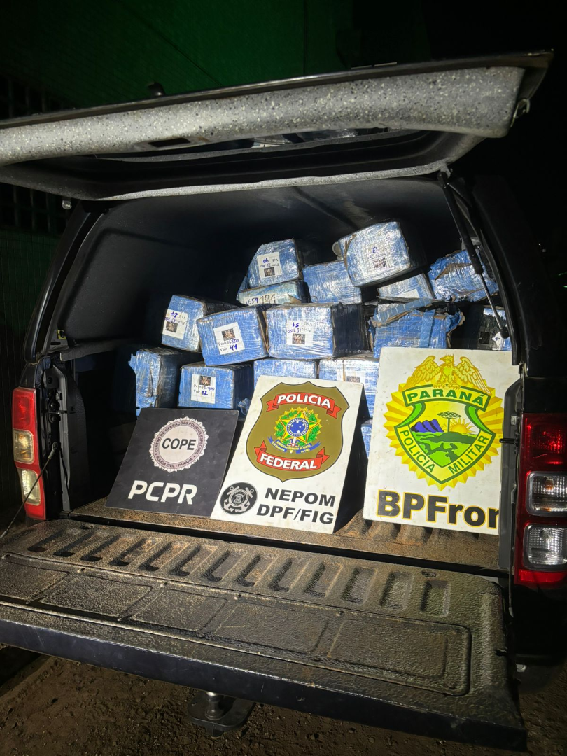 PF, PM e PC apreendem 726,5 kg de maconha no Paraná — Polícia Federal
