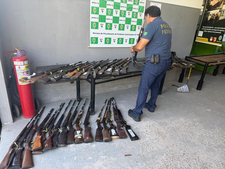 PF realiza destruição de armas de fogo no Amazonas — Polícia Federal