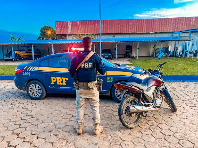 Equipe da PRF-AM apreende motocicleta adulterada — Polícia Rodoviária Federal
