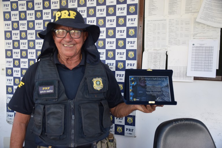 Quase cinco décadas honrando o uniforme da PRF — Polícia Rodoviária Federal