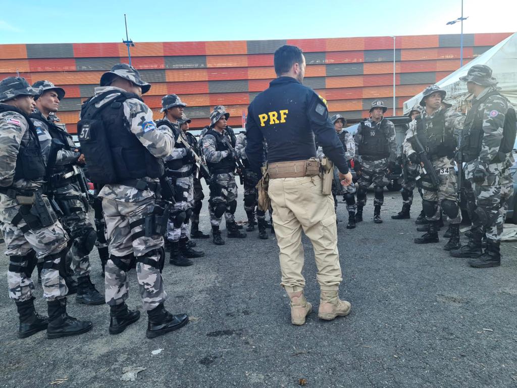 PRF na Bahia ministra instrução de identificação veicular para alunos ...