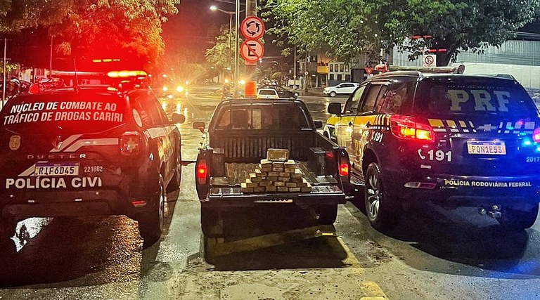 PRF e PC-CE apreendem 27 kg de crack em Crato (CE); um homem foi preso — Polícia Rodoviária Federal