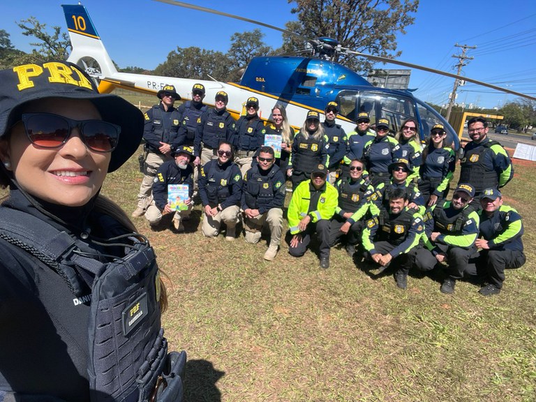 PRF realiza Blitz do Autismo — Polícia Rodoviária Federal