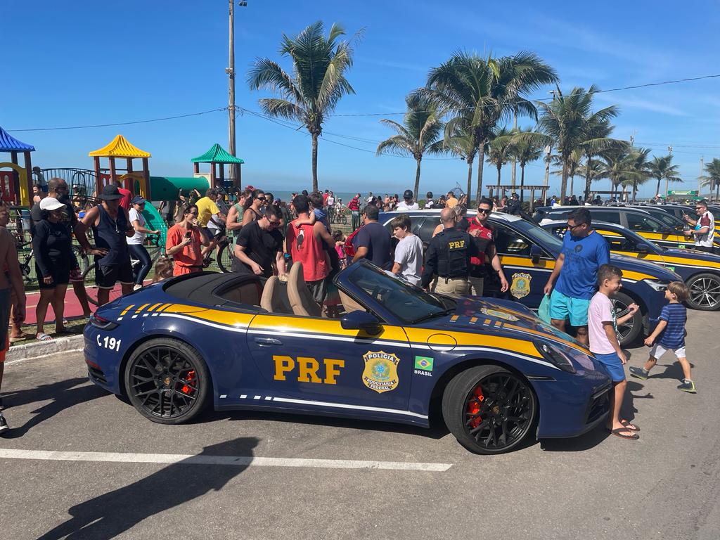 PRF realiza entrega insitucional de novas viaturas no ES — Polícia ...