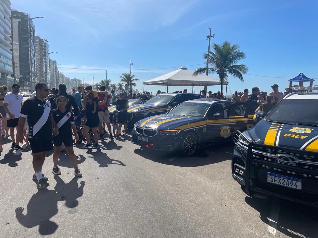 PRF realiza entrega insitucional de novas viaturas no ES — Polícia ...