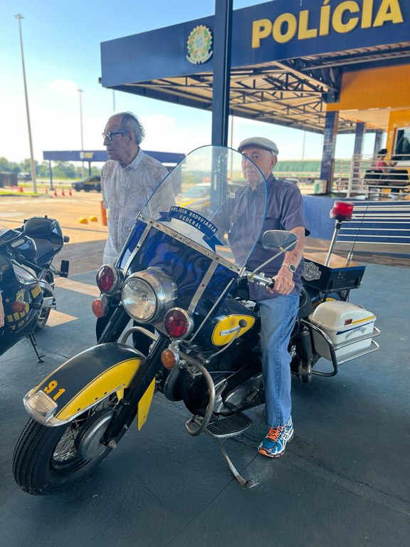 64 anos da PRF em Goiás - GO — Polícia Rodoviária Federal