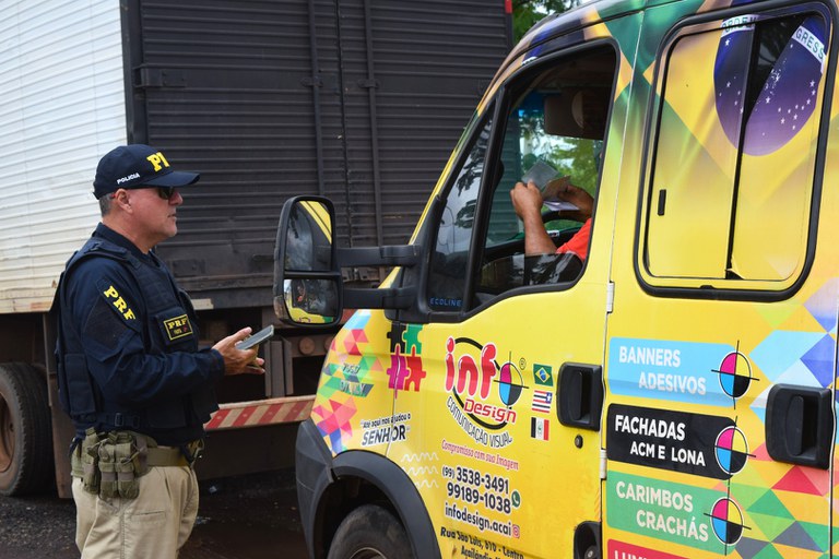 PRF promove ação voltada à saúde de motoristas profissionais, em ...