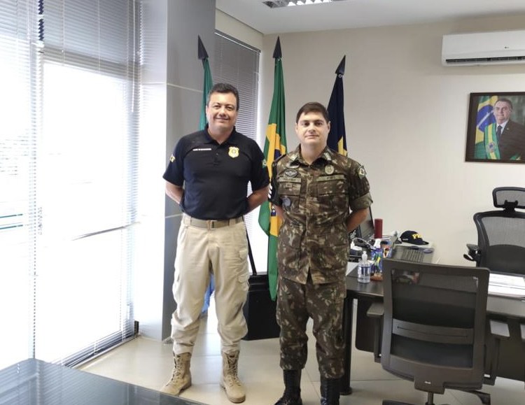Superintendente da PRF/MS recebe visita do Comandante do 9º BPE — Polícia Rodoviária Federal