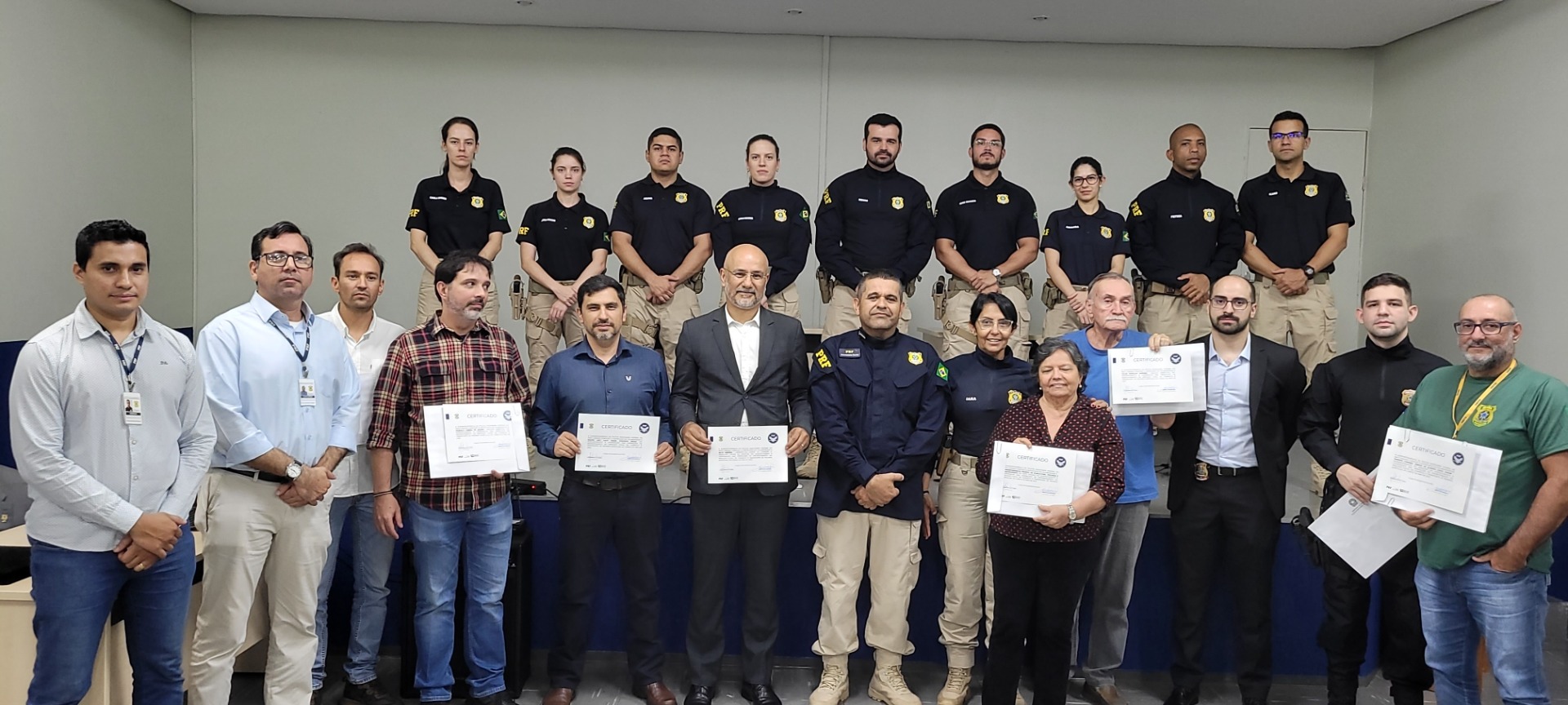 Superintendência da Polícia Rodoviária Federal, em Mato Grosso, realiza ...