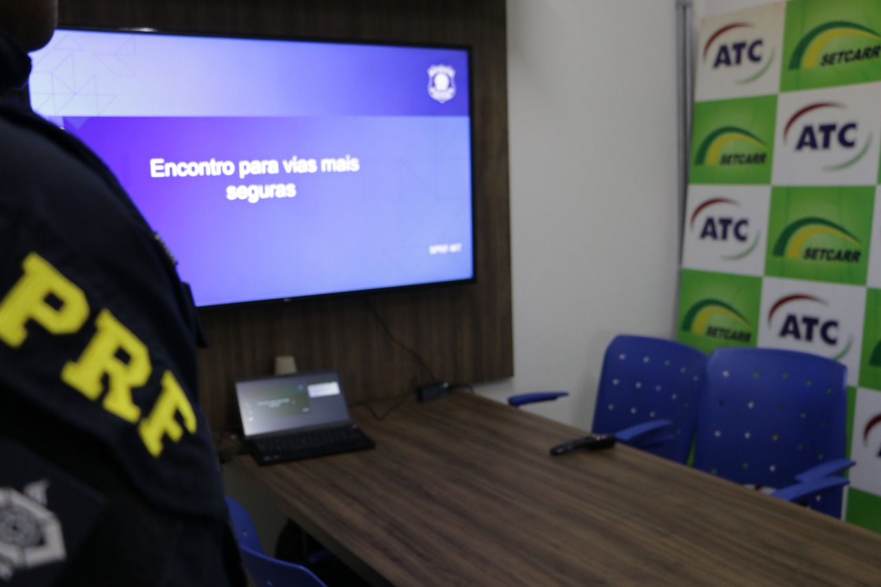 PRF promove encontro para vias mais seguras — Polícia Rodoviária Federal