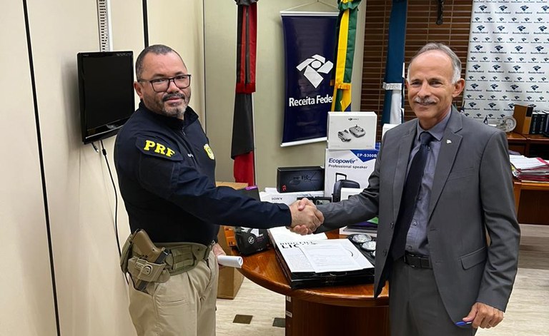 PRF na Paraíba reafirma parceria com a Receita Federal — Polícia ...