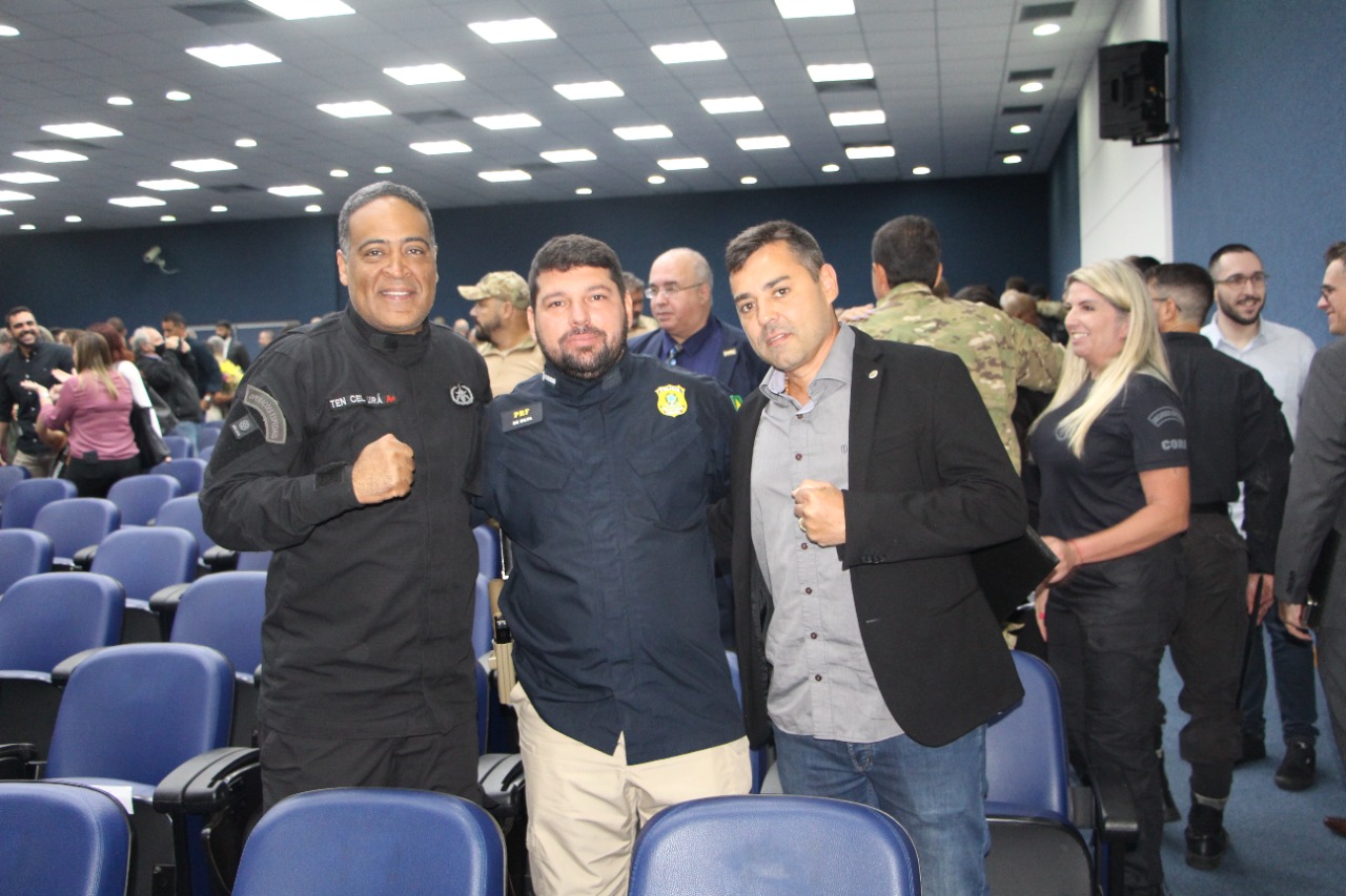 Superintendente da PRF RJ recebe diploma de cooperação da CORE/PCERJ ...