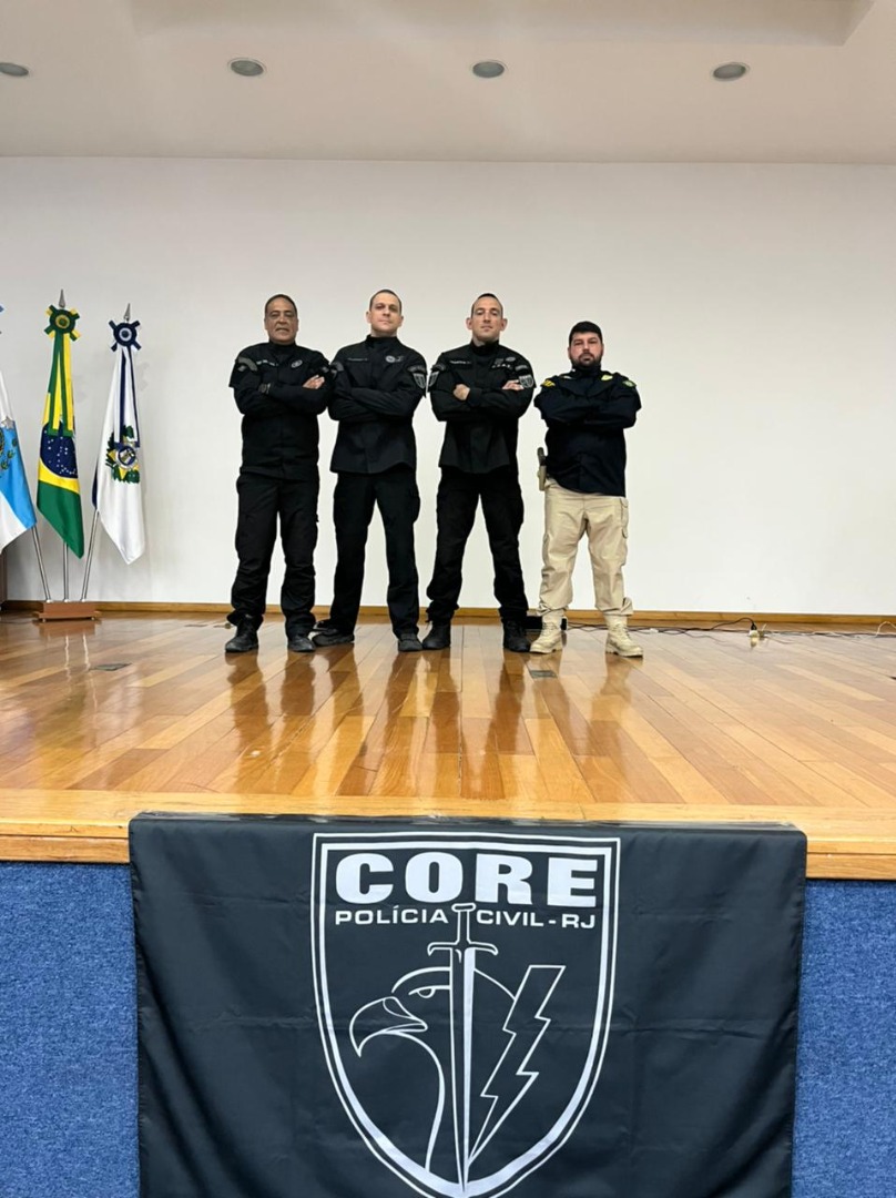 Superintendente da PRF RJ recebe diploma de cooperação da CORE/PCERJ ...