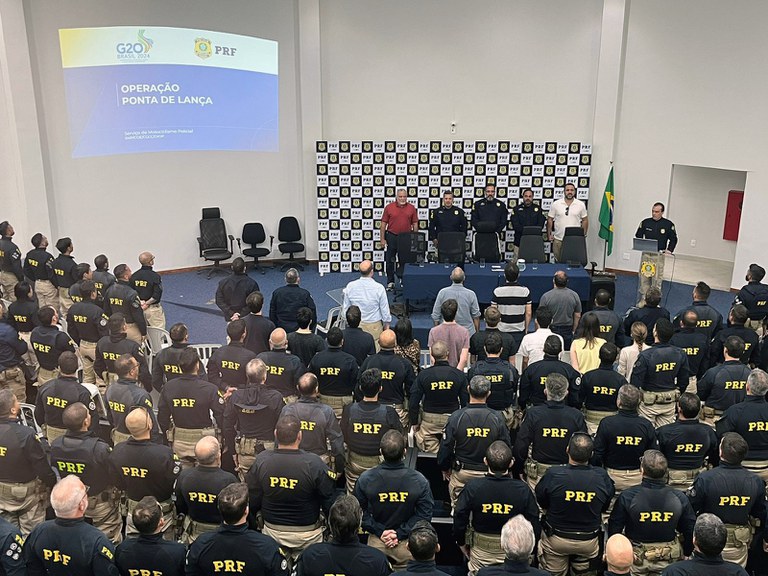 PRF realiza briefing da 'Operação Ponta de Lança' no RJ — Polícia ...