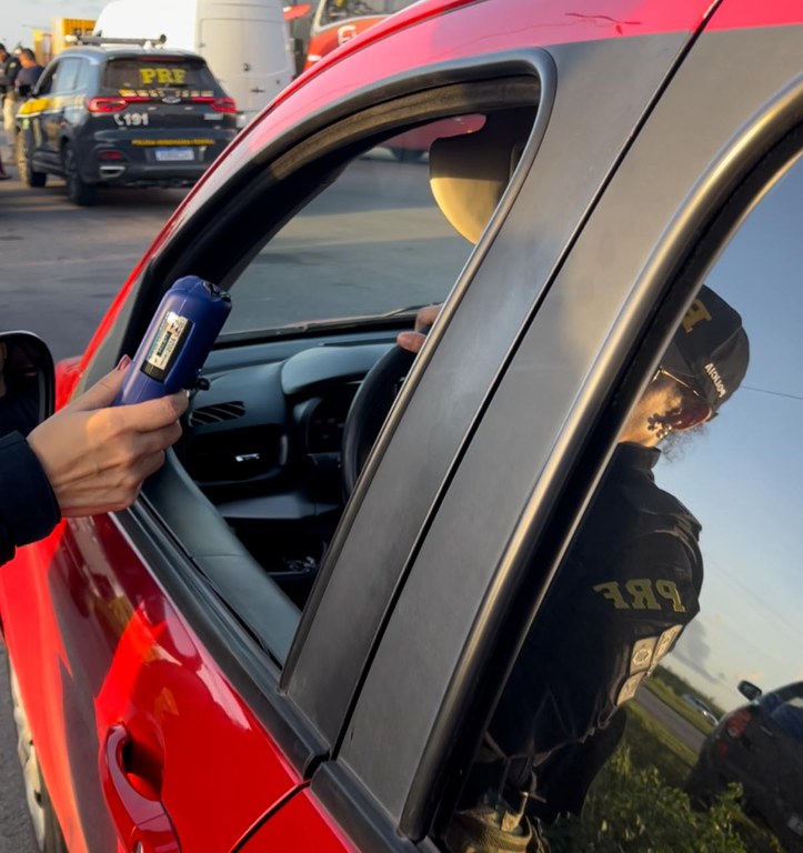 PRF realiza quatorze prisões nos primeiros três dias da Operação Semana ...