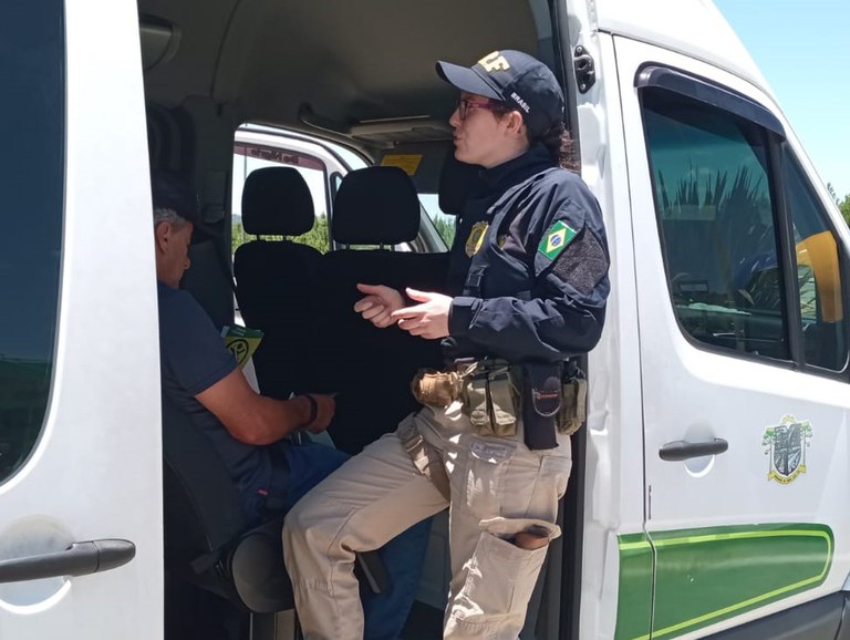 PRF e concessionária Arteris realizam campanha “Tô seguro, tô de cinto ...