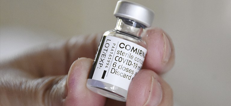 Saúde recebe novo lote de vacinas Covid-19 da Pfizer nesta quinta (10 ...