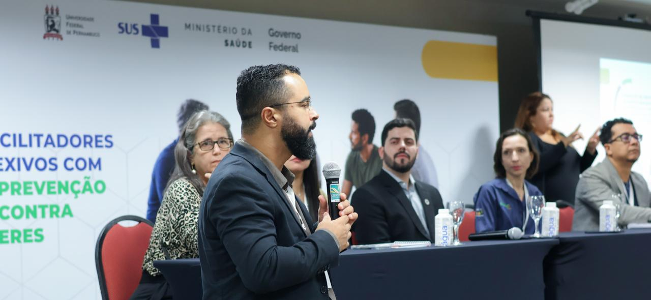 Ministério da Saúde forma facilitadores de grupos com homens para ...