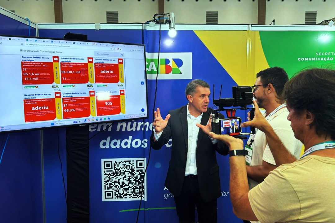 Secom Volante apresenta políticas de comunicação do Governo na Caravana ...